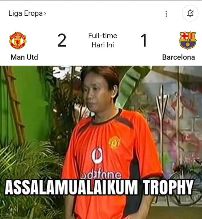 Pada saat itu Fans MU berjalan dengan bangga - 9GAG