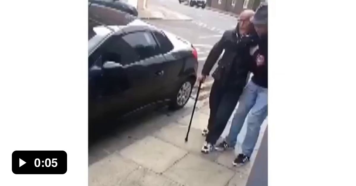 Yer stick is not even touching the ground man - 9GAG