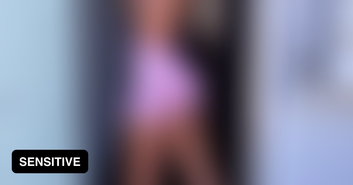 Is the dress too small or perfect? - 9GAG