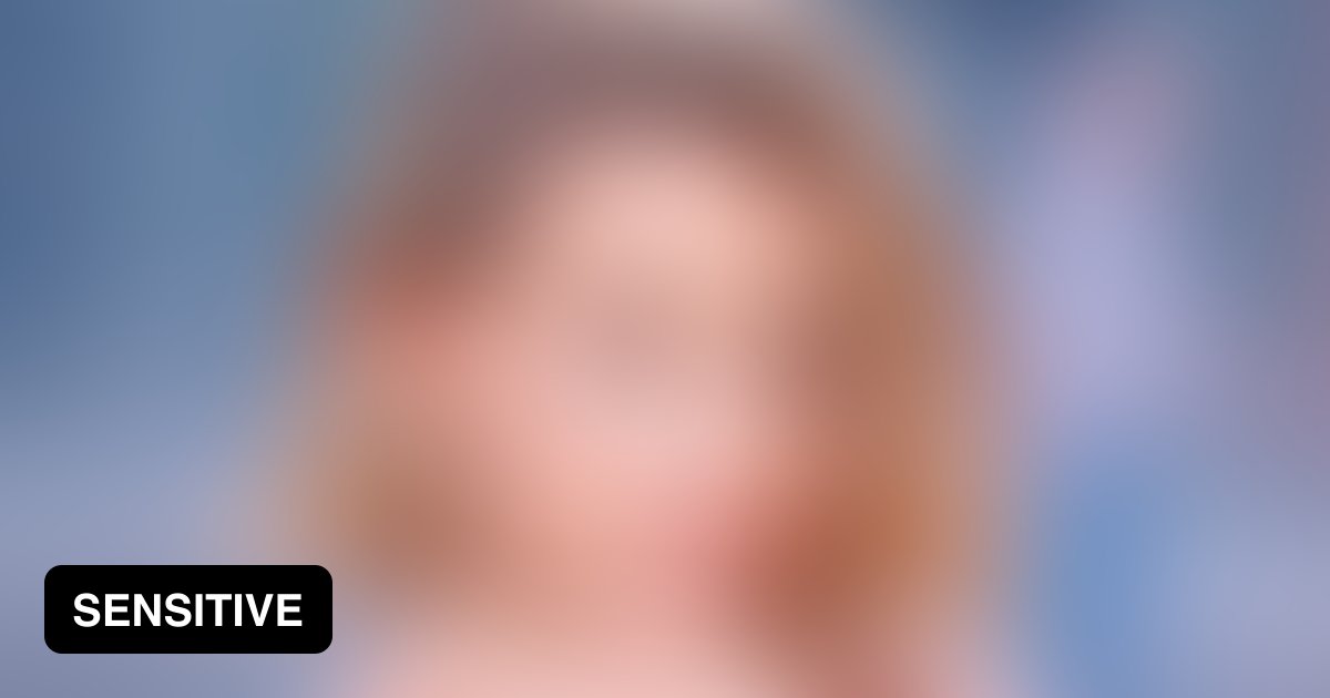 Alexandra Ola - 9GAG