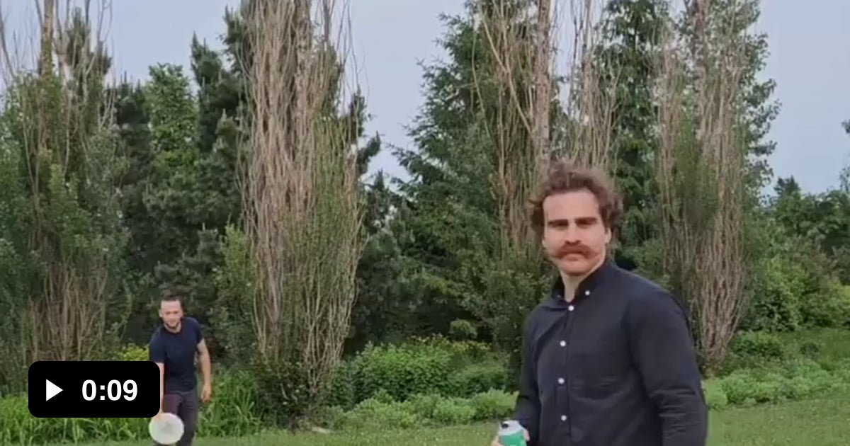 Sick trick frisbee - 9GAG