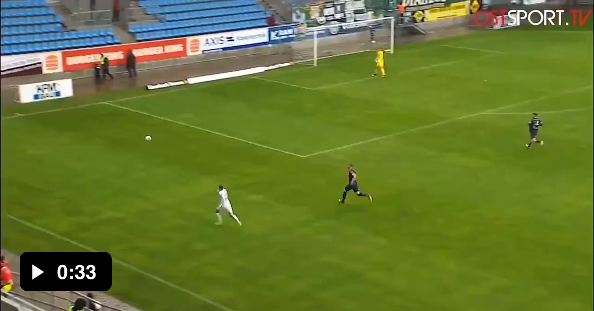 Football player VS Wall - 0:1 - 9GAG