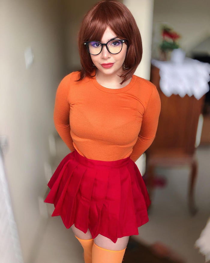 Naju Rosendo as Velma - 9GAG