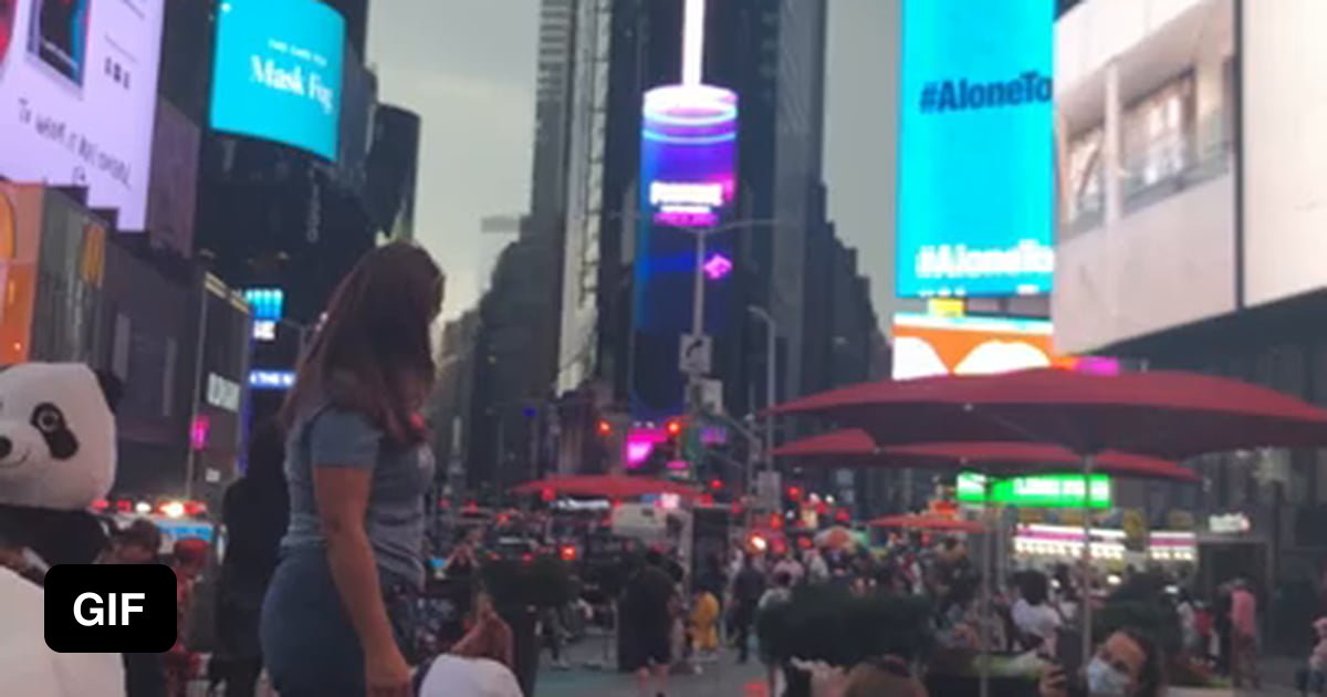 Fortnite Ch 2, Season 7 Teaser spotted in Times Square, New York! - 9GAG