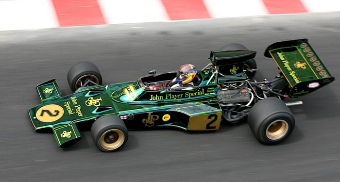 JPS livery in british racing green - 9GAG