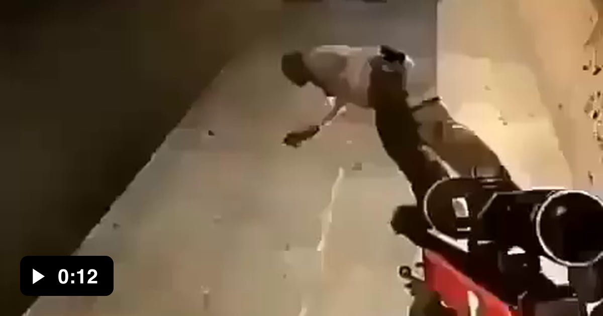 When you want to defuse the bomb - 9GAG