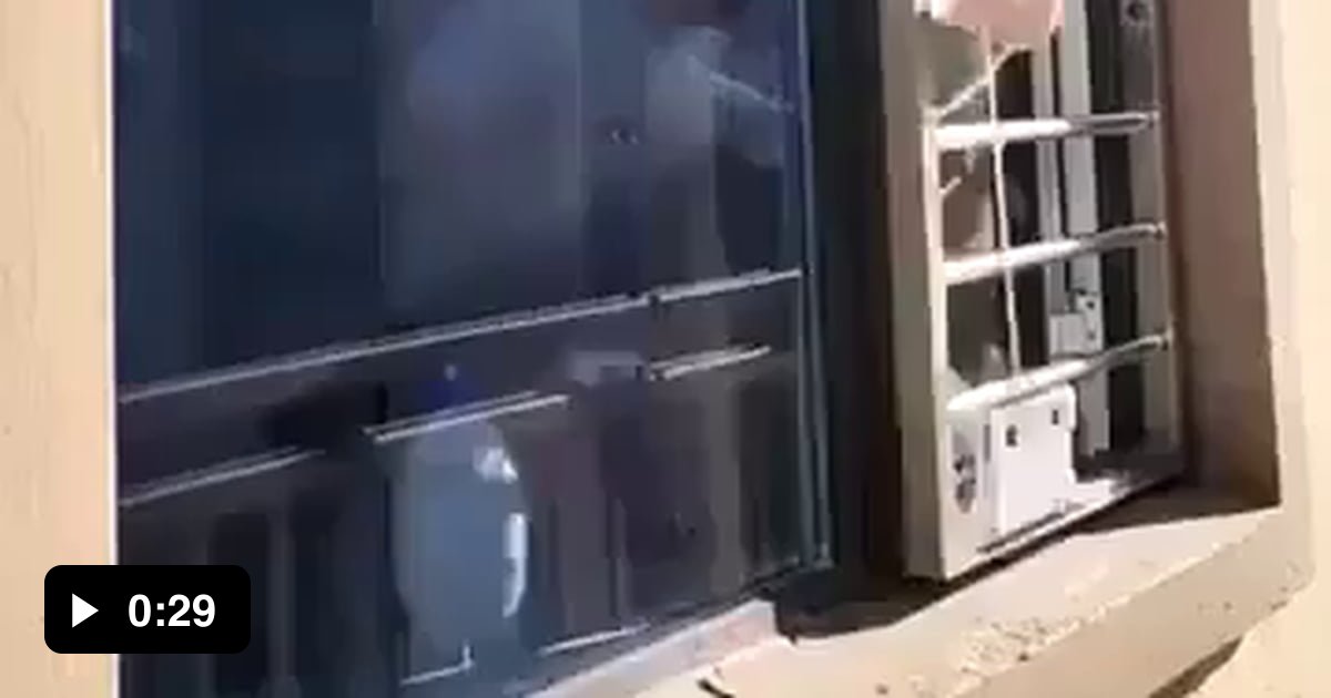 Yet another magnetic window cleaning. - 9GAG