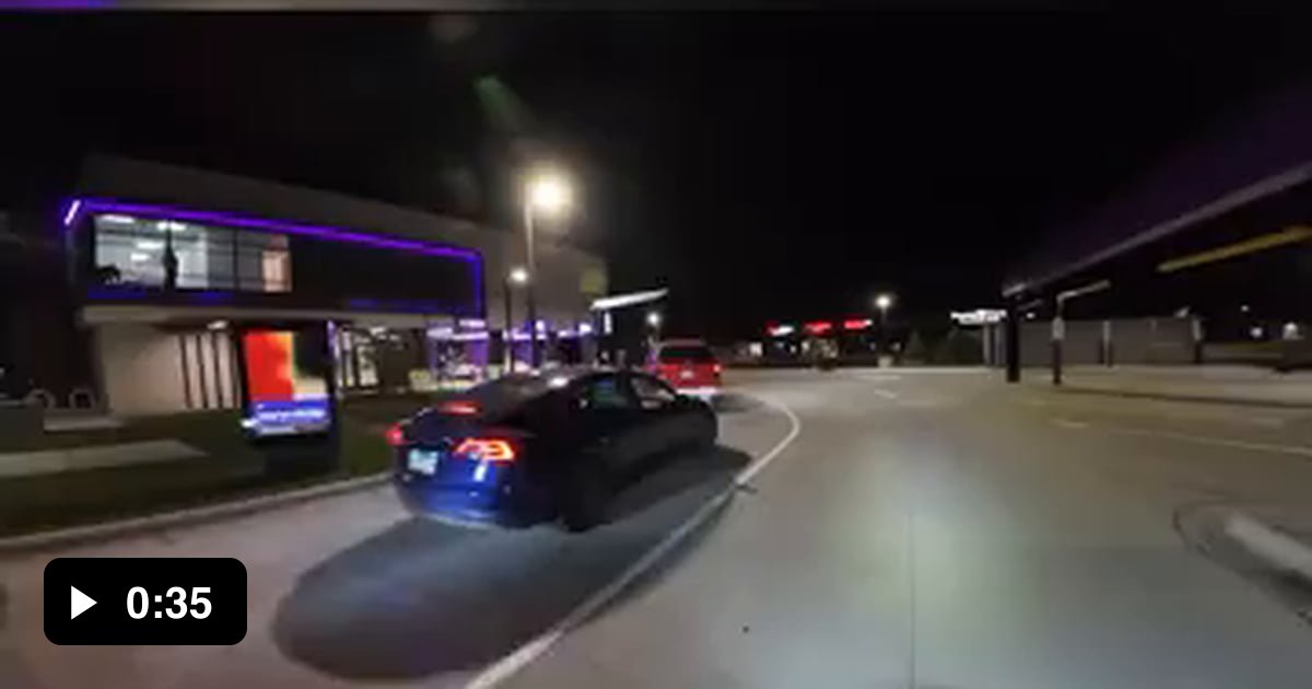 Taco Bell just took drive thrus to another level - 9GAG