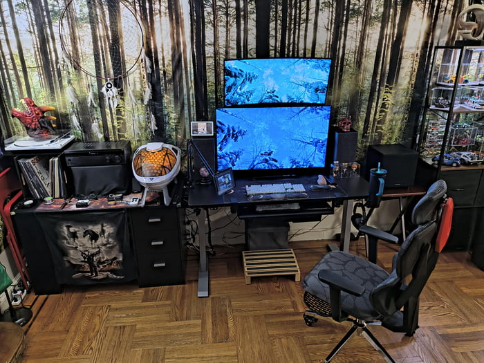 Ever Evolving Work&Play Setup - 9GAG