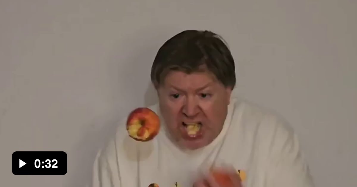 Juggling 3 apples while taking a bite from each of them - 9GAG