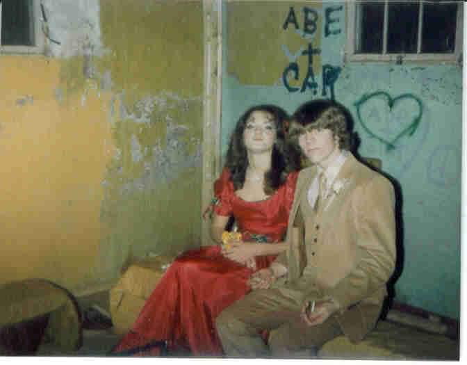 Junior prom 1981 - 9GAG