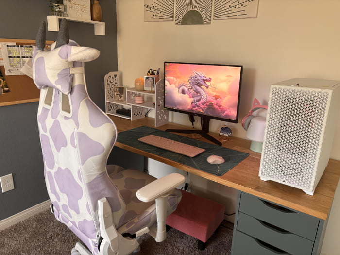 IKEA “CUTE/CLEAN” DESK SETUP - 9GAG