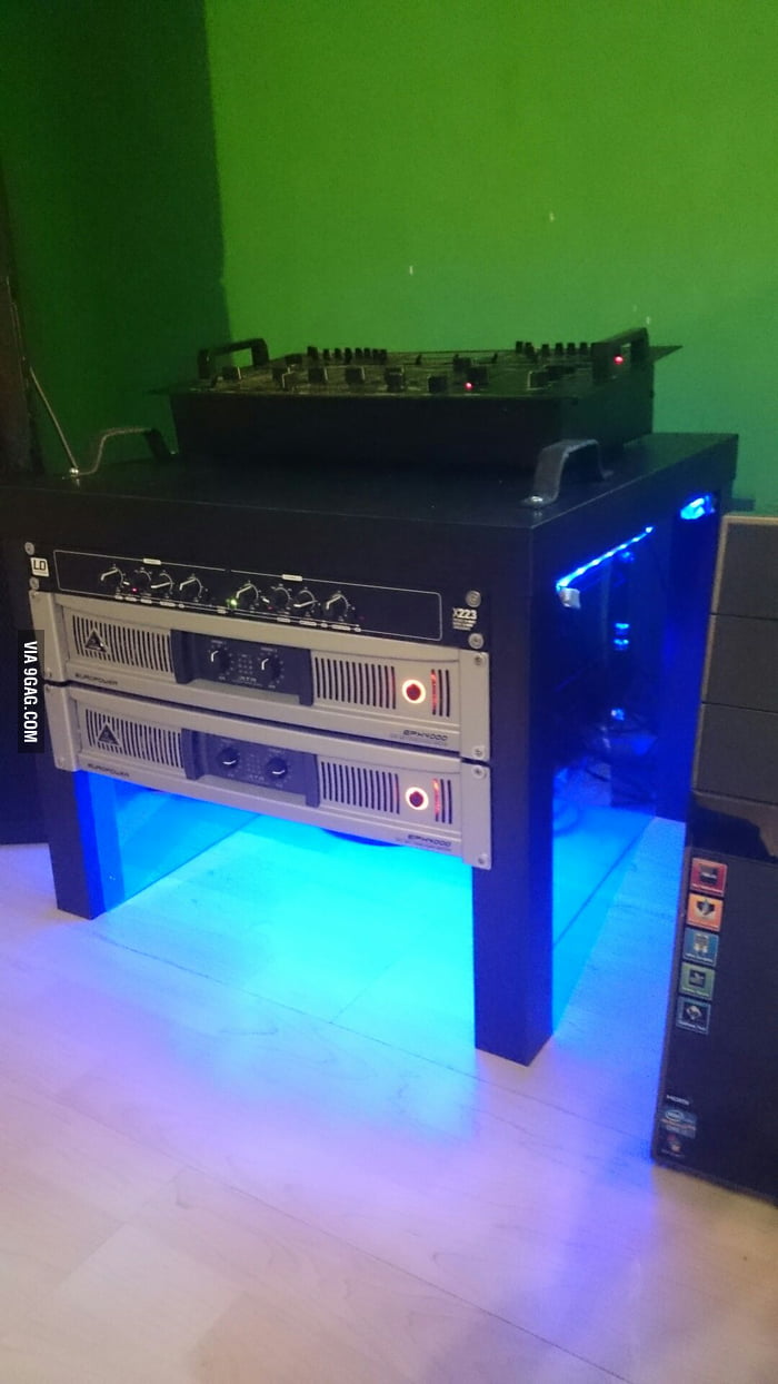 Thanks 9gag for inspiring me. and yes it's a 8€ ikea table with 19 ...