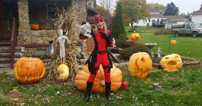 Genderbent Deadpool for Halloween 2015 - 9GAG