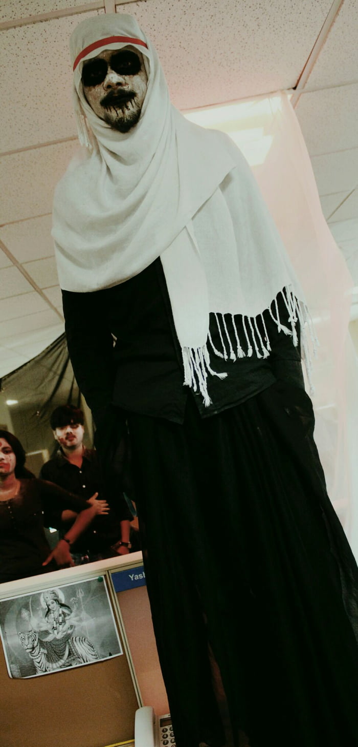 Indian Valak (Conjuring 2) wannabe - 9GAG