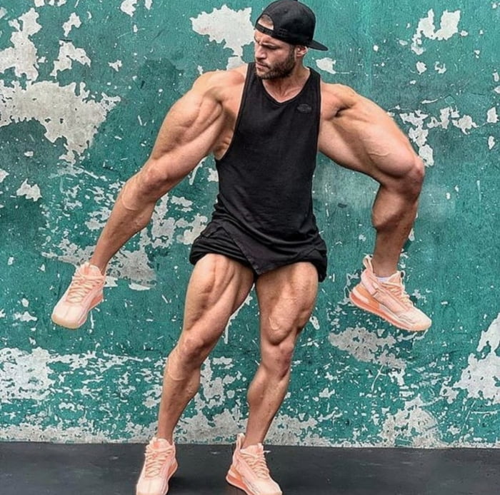 Quadricep, wielder of many legs. - 9GAG