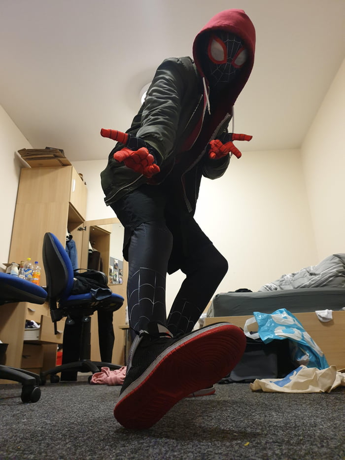 Miles cosplay on a budget - 9GAG