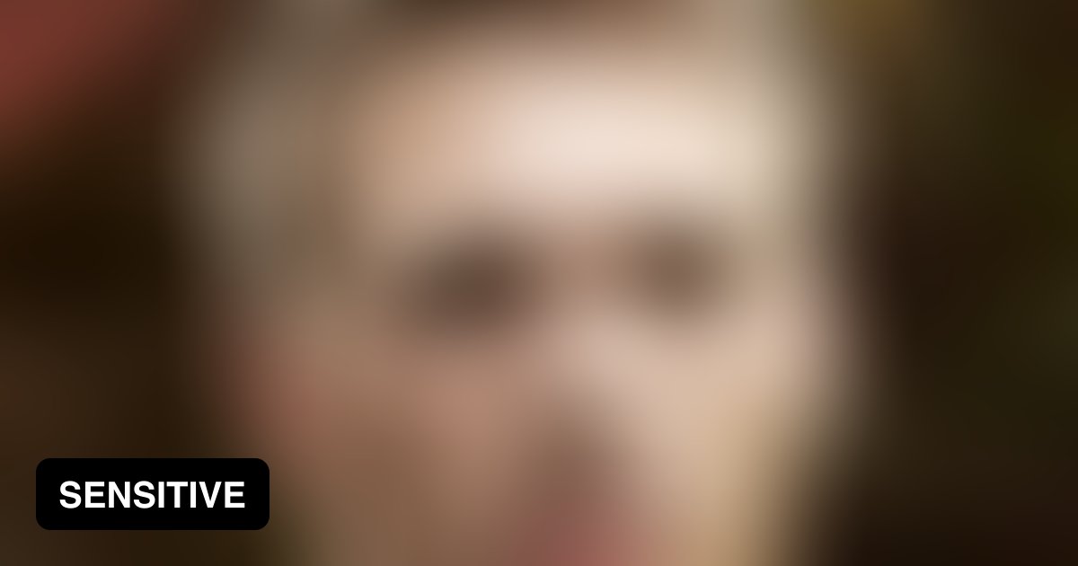 Jesse Roberts male model. What y’all think? - 9GAG