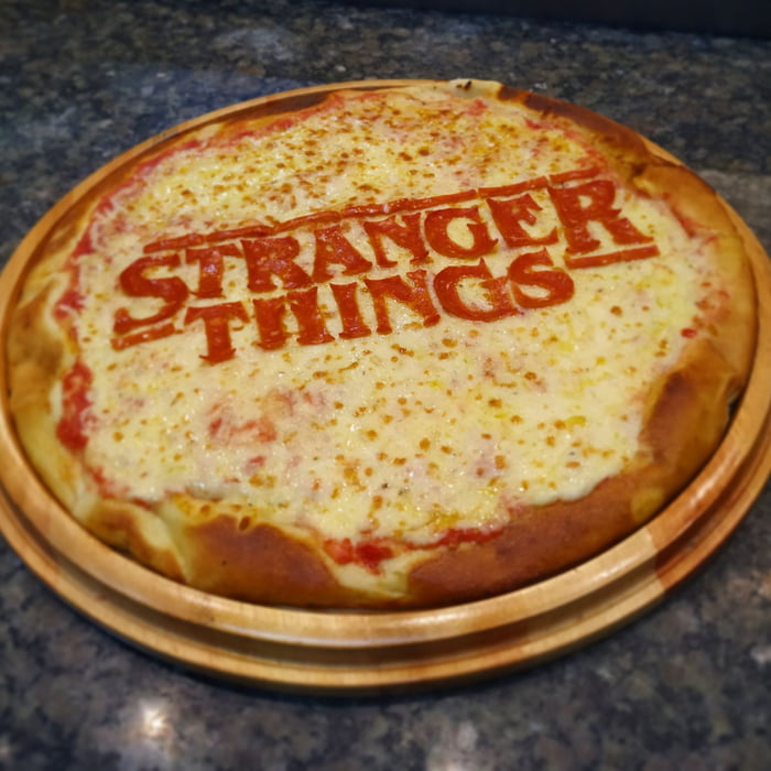 Stranger Things Pizza - 9GAG