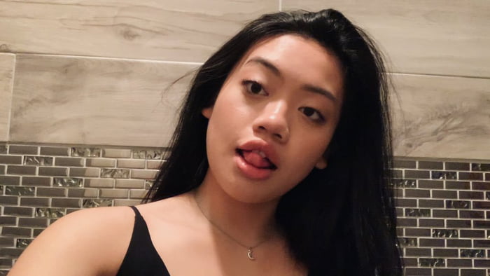 Cock sucking lips - 9GAG