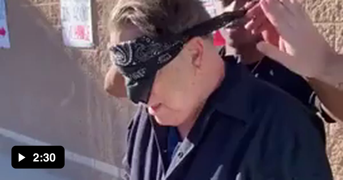 Students surprised their janitor with a gift - 9GAG