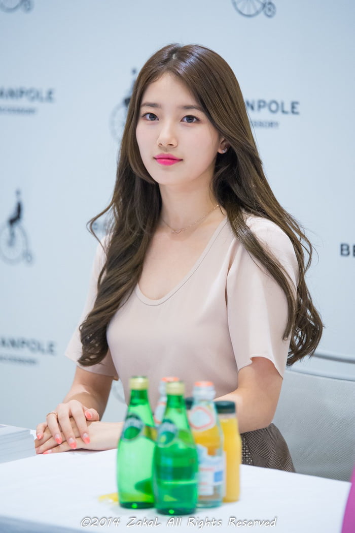 Bae Suzy - 9GAG