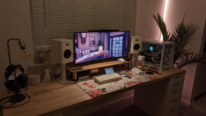 Recently moved, redid the setup. - 9GAG