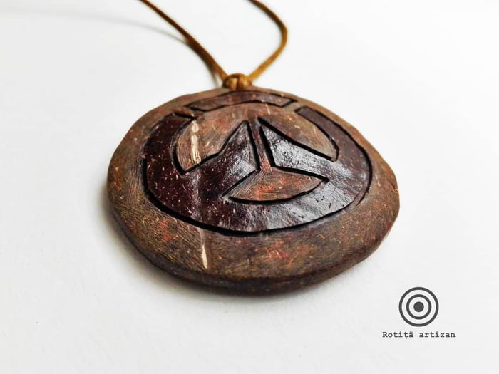Overwatch Logo I made on coconut shell ( IG: rotita.artizan.elements ...