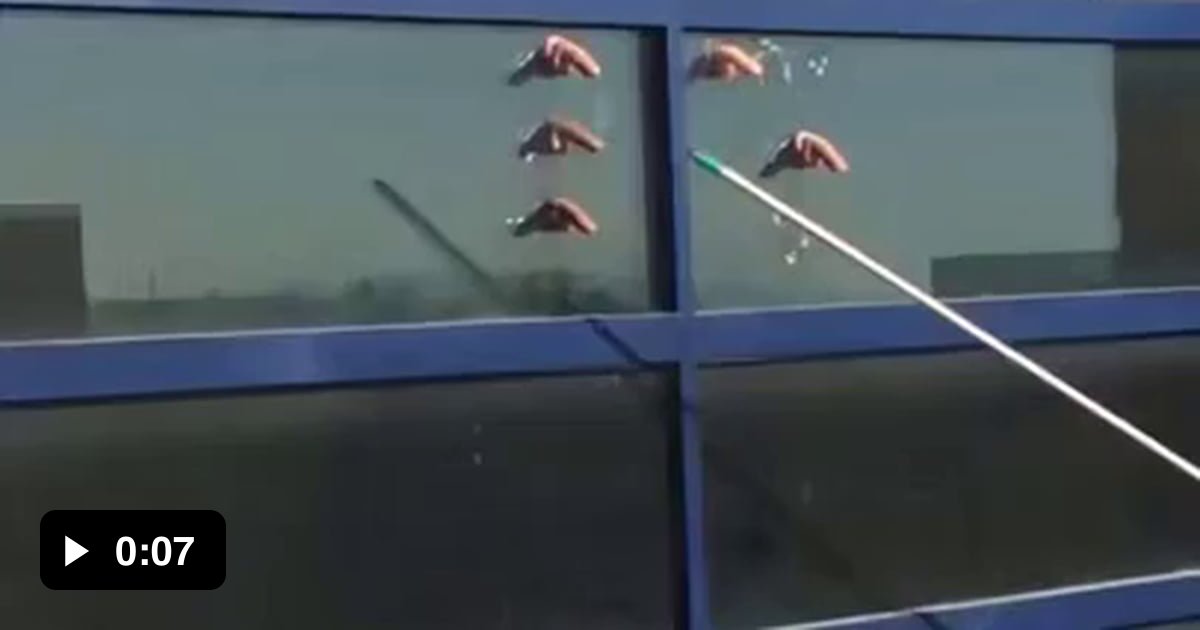 Window washing - 9GAG