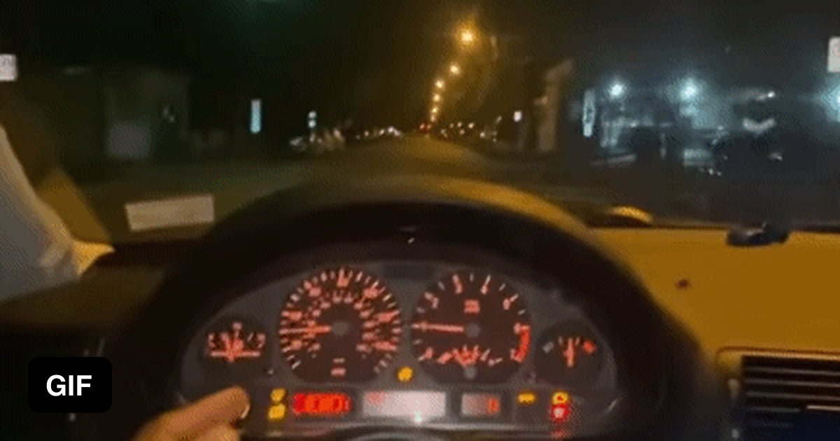 Press start to pause the whole traffic. - 9GAG