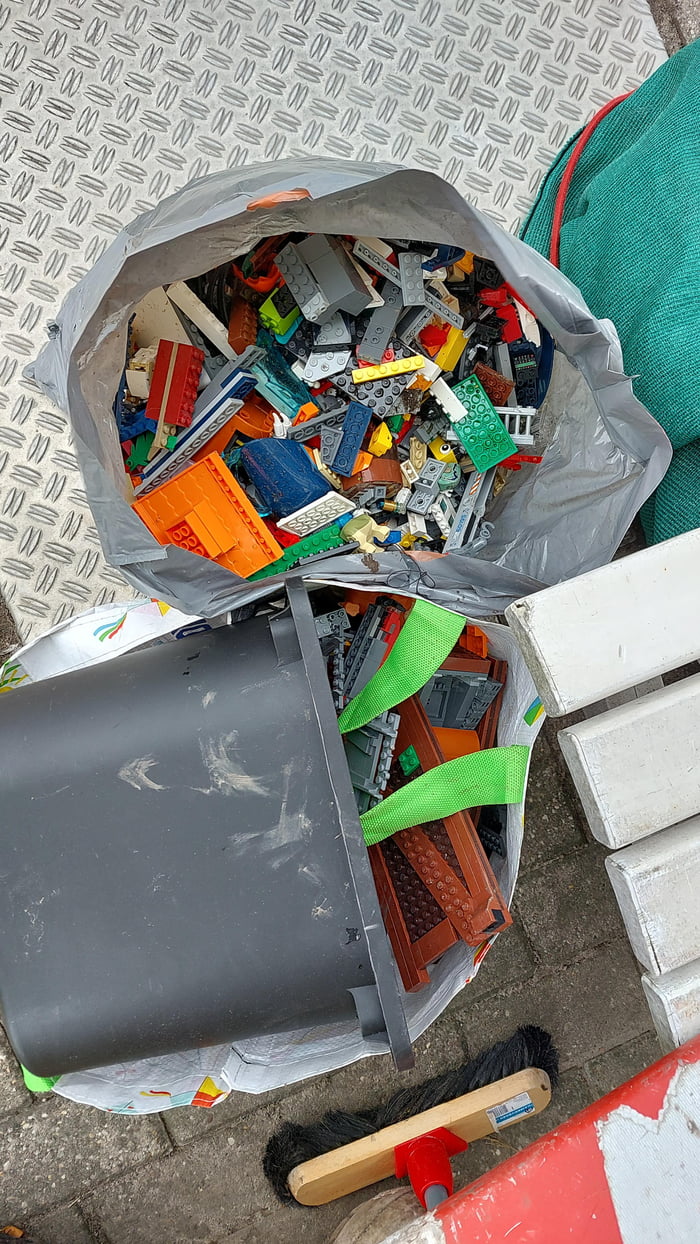 Someone threw away a lot of Lego in a dumpster. Managed to salvage this ...