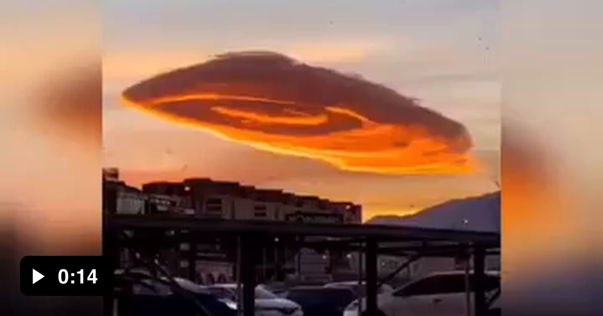Spectacular lenticular cloud over Bursa, Turkey - 9GAG