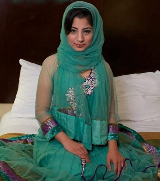 Nadia Ali (31), another victim of the Tyrant Irani regime - 9GAG