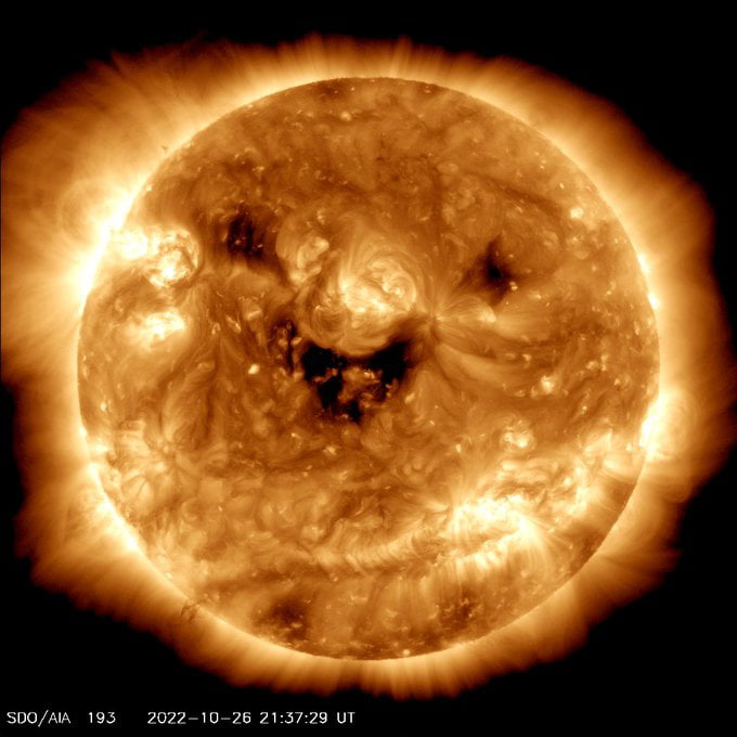 NASA picture of the Sun today :) - 9GAG