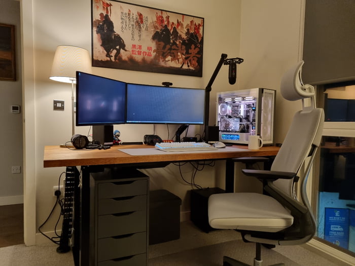 Custom standing desk upgrade - 9GAG