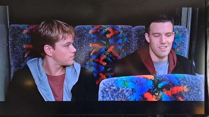 Dogma 1999, Bartleby and Loki wear the same outfit, but in reverse. - 9GAG