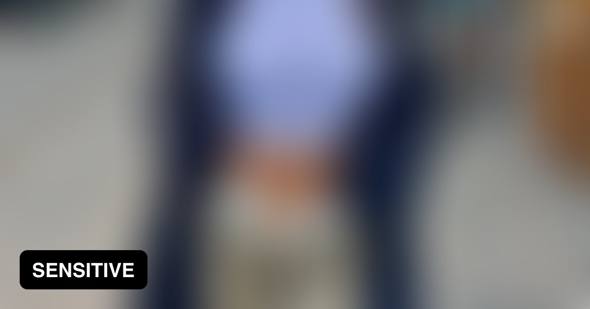 Zipper broken - 9GAG