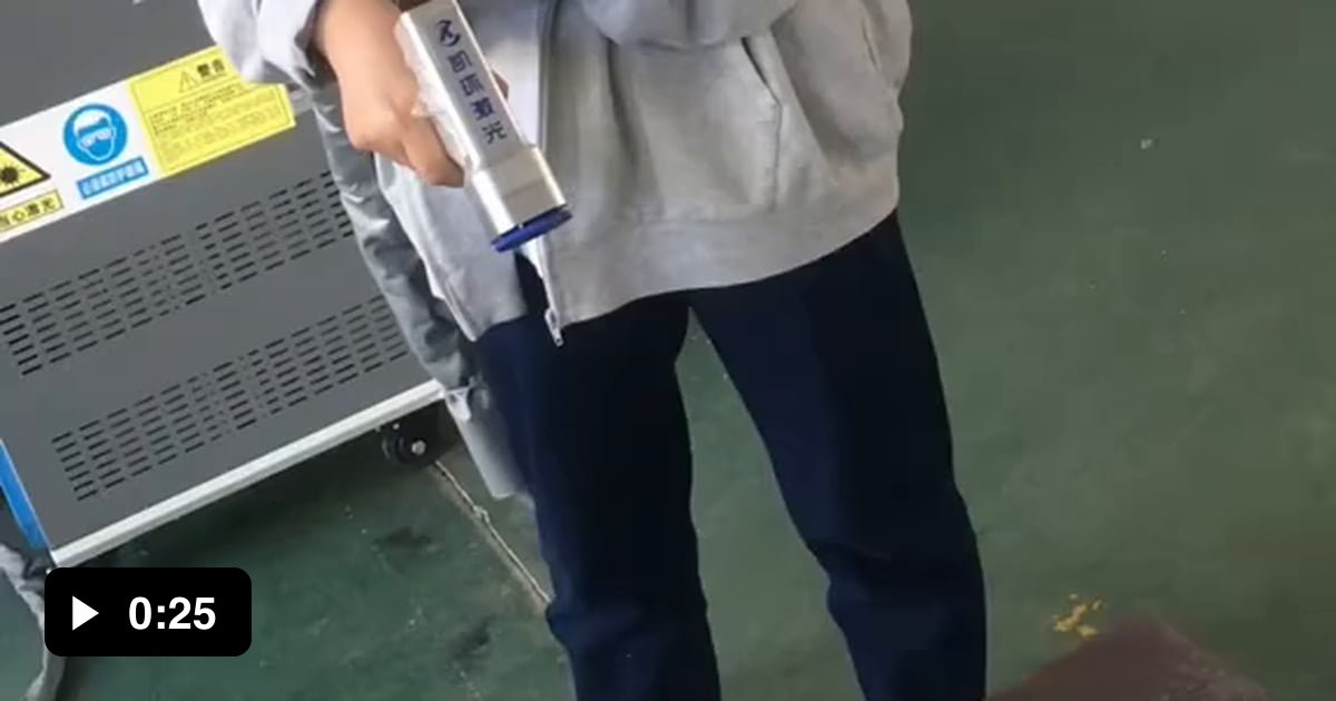 We should put these freaking “lasers” on sharks. - 9GAG