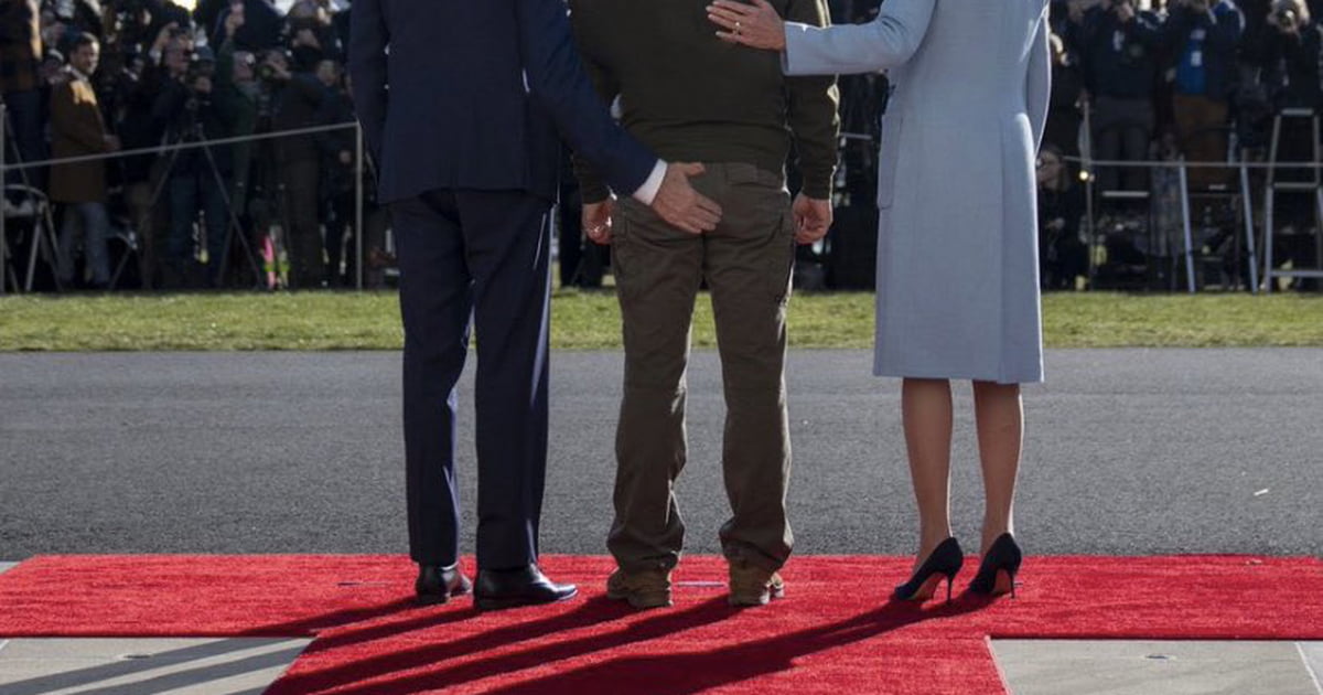 Ukraine USA's little b*tch - 9GAG