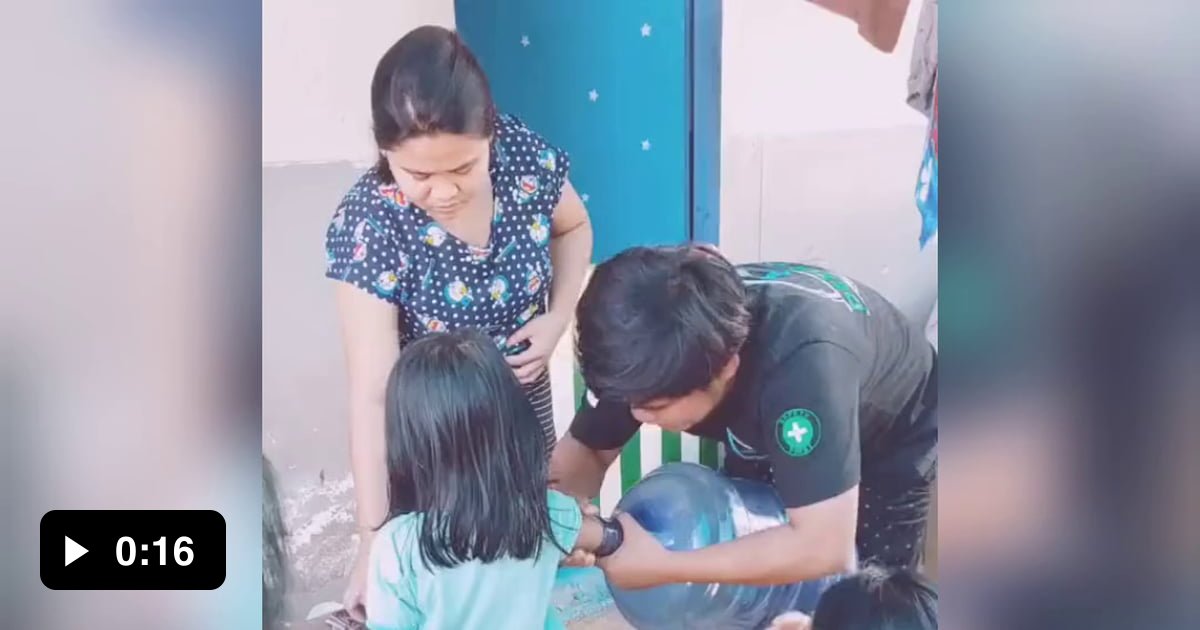 Waktu kecil, iseng masukin tangan ke Galon. Setelah ABG, iseng masukin ...