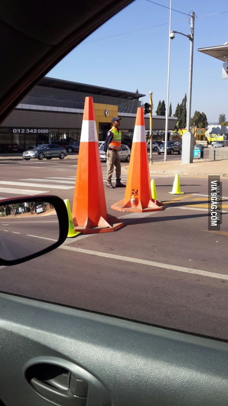 VLC Very Large Cone - 9GAG