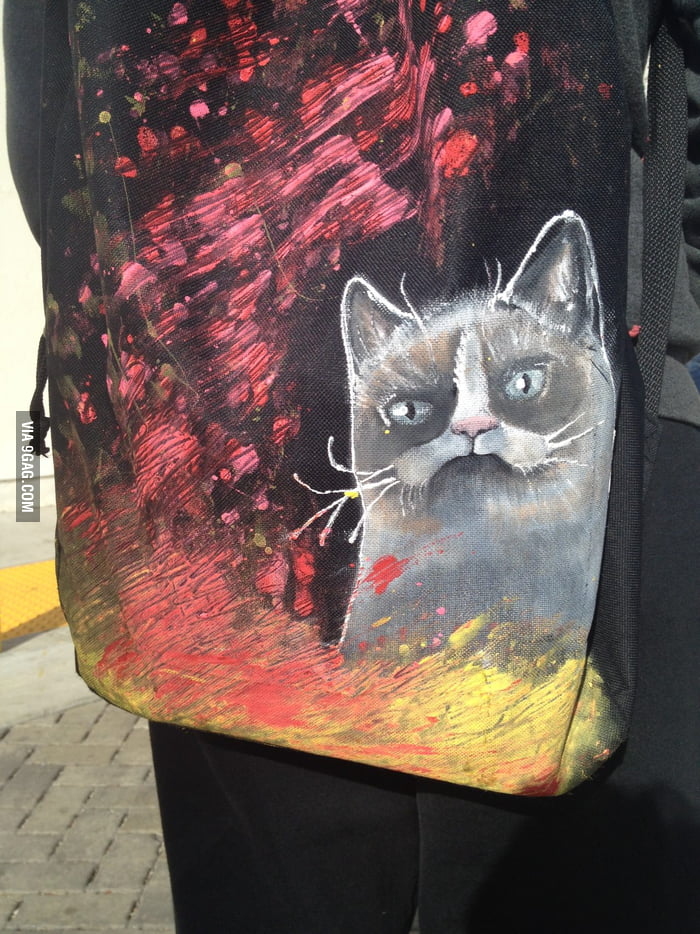 The grumpiest person I know at school has the grumpiest bag. - 9GAG
