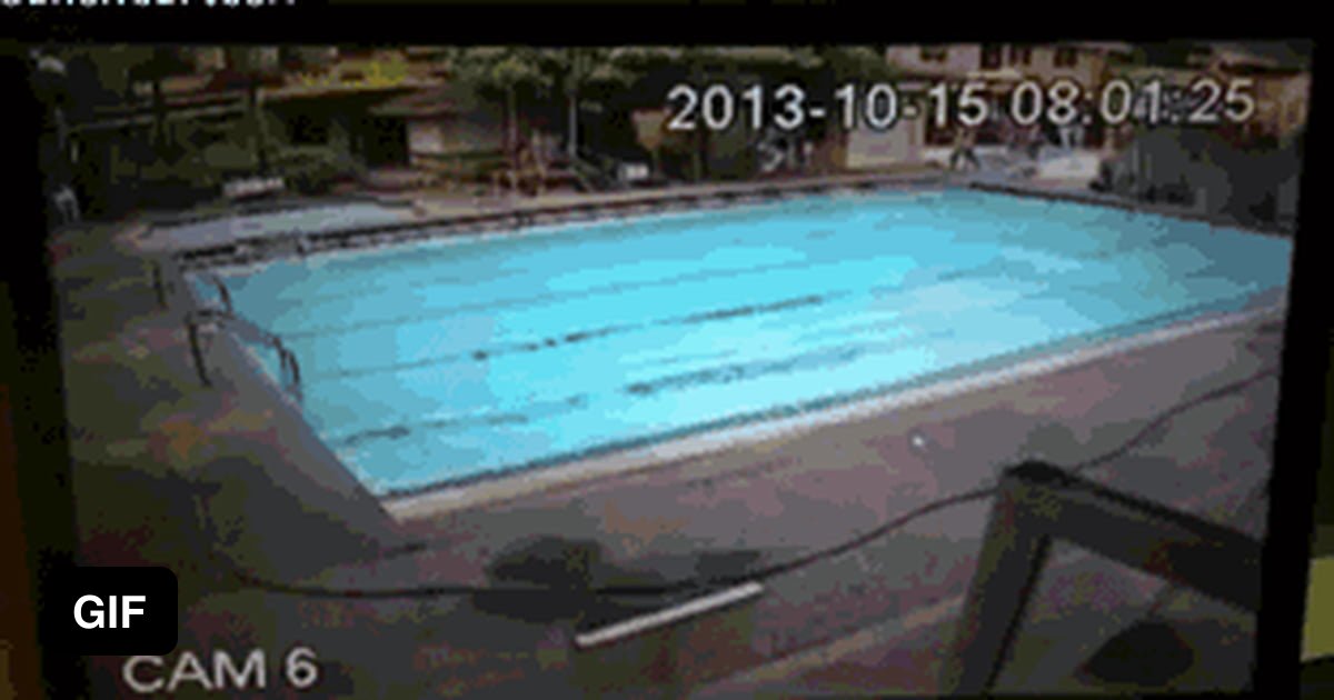 Swimming pool in an earthquake. - 9GAG