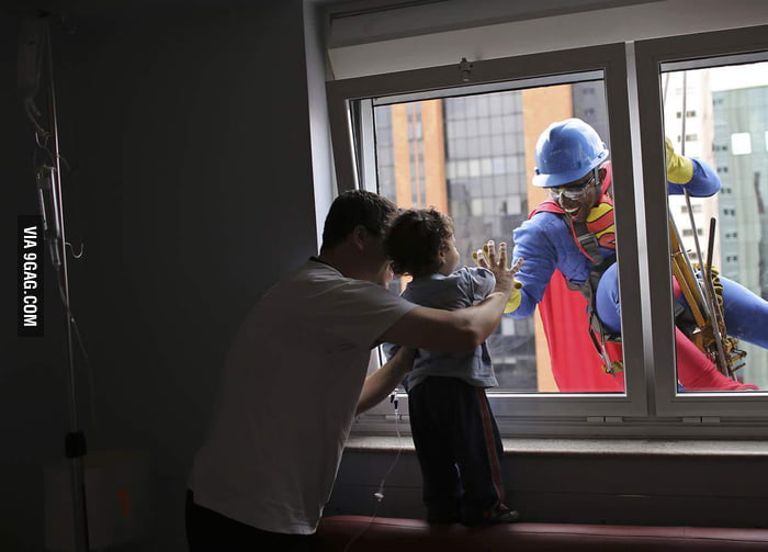 "Super" high five - 9GAG