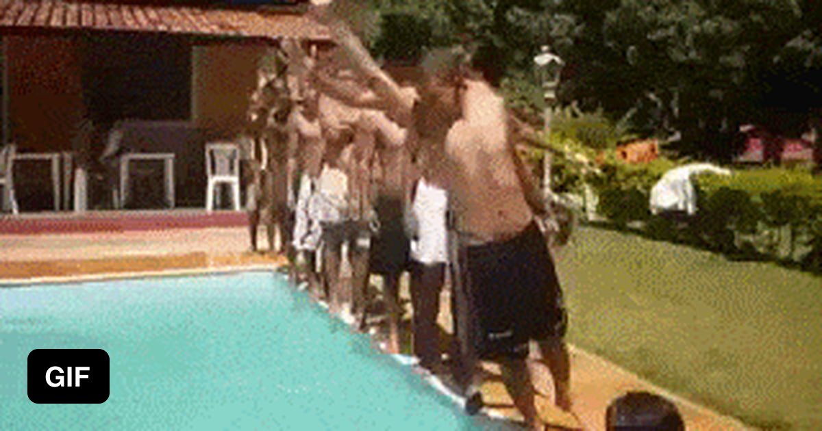 Fabulous group jumping - 9GAG