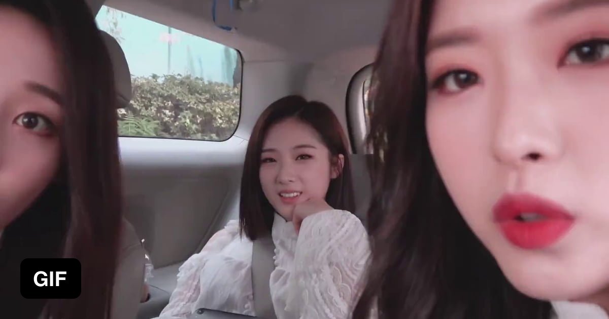 Dramatic zoom - 9GAG