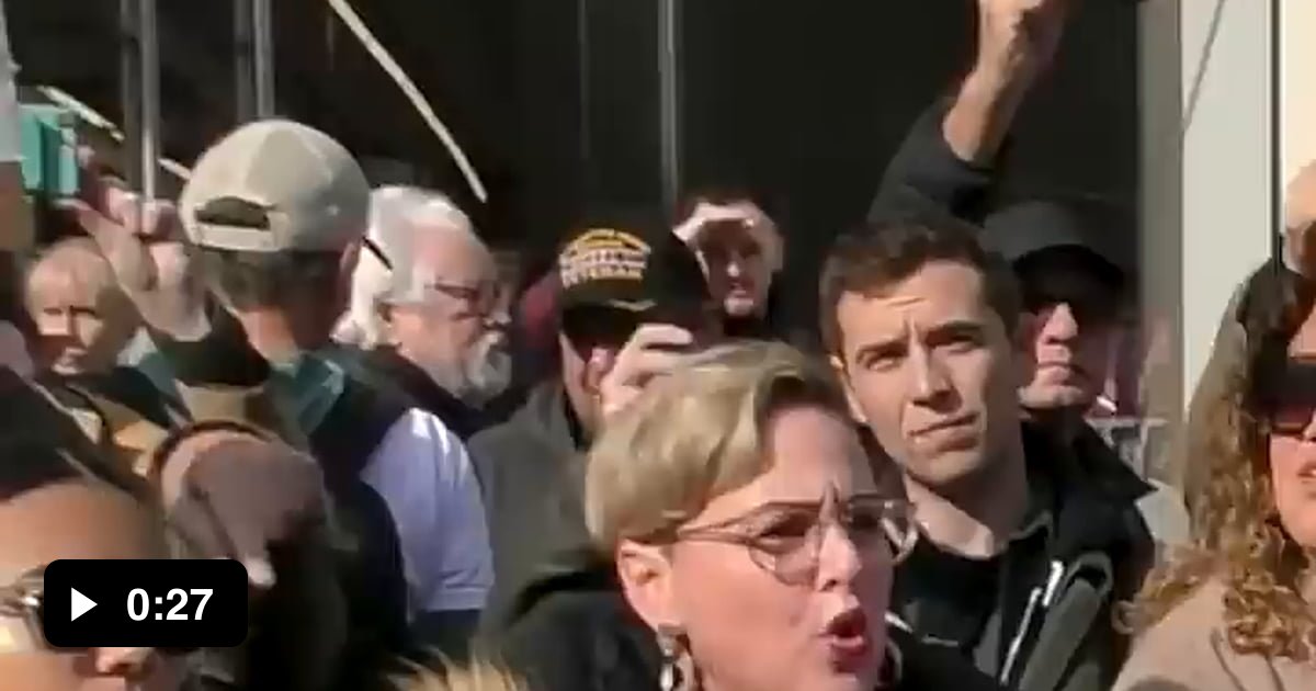 Gimme a f**kin gun - 9GAG