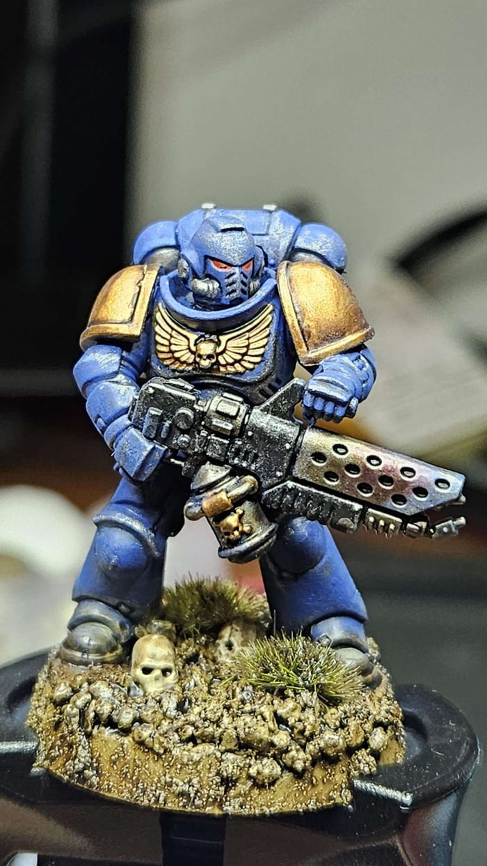 My first miniature & paintjob - 9GAG