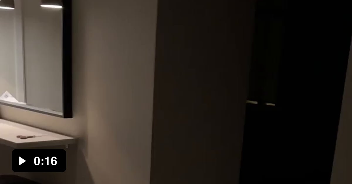 Malfunctioning streetlights during storm - 9GAG