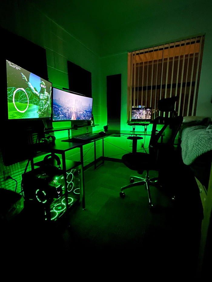 Another dorm setup (with green!) - 9GAG
